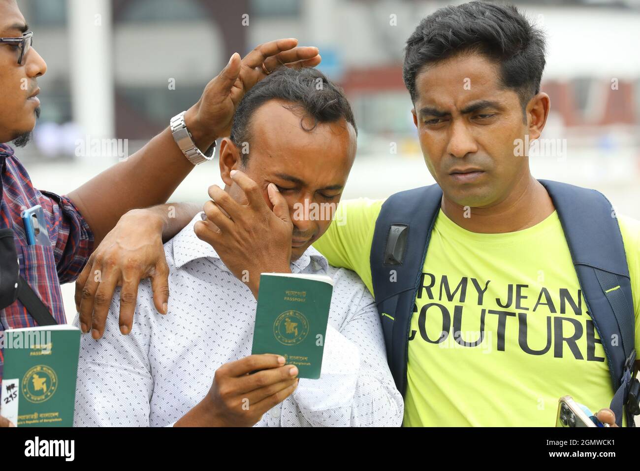 Non Exclusive: DHAKA CITY, BANGLADESH - SEPTEMBER 20, 2021: A ...