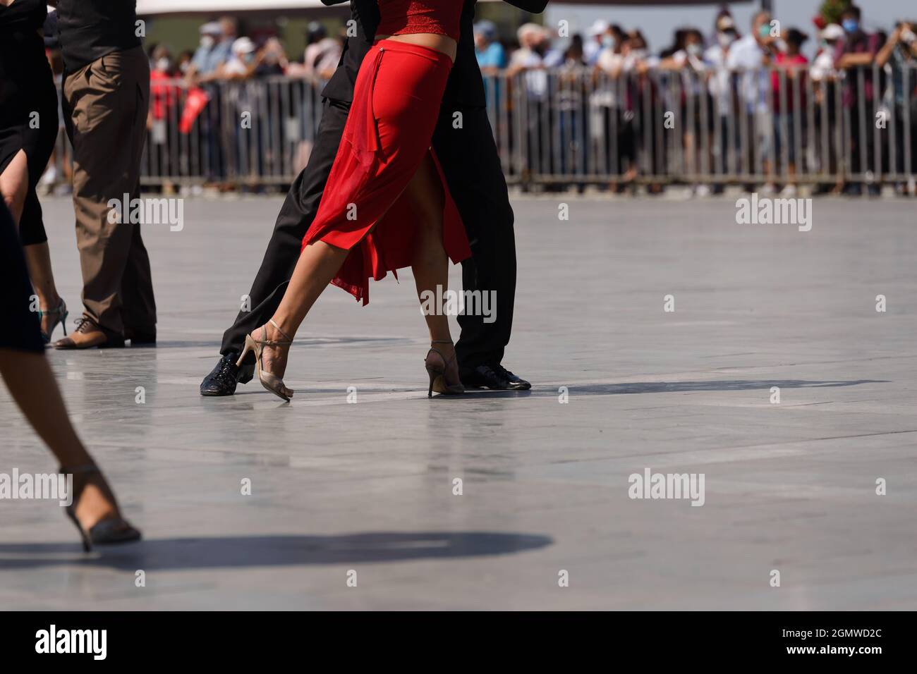 Dancing feet heels hi-res stock photography and images - Alamy