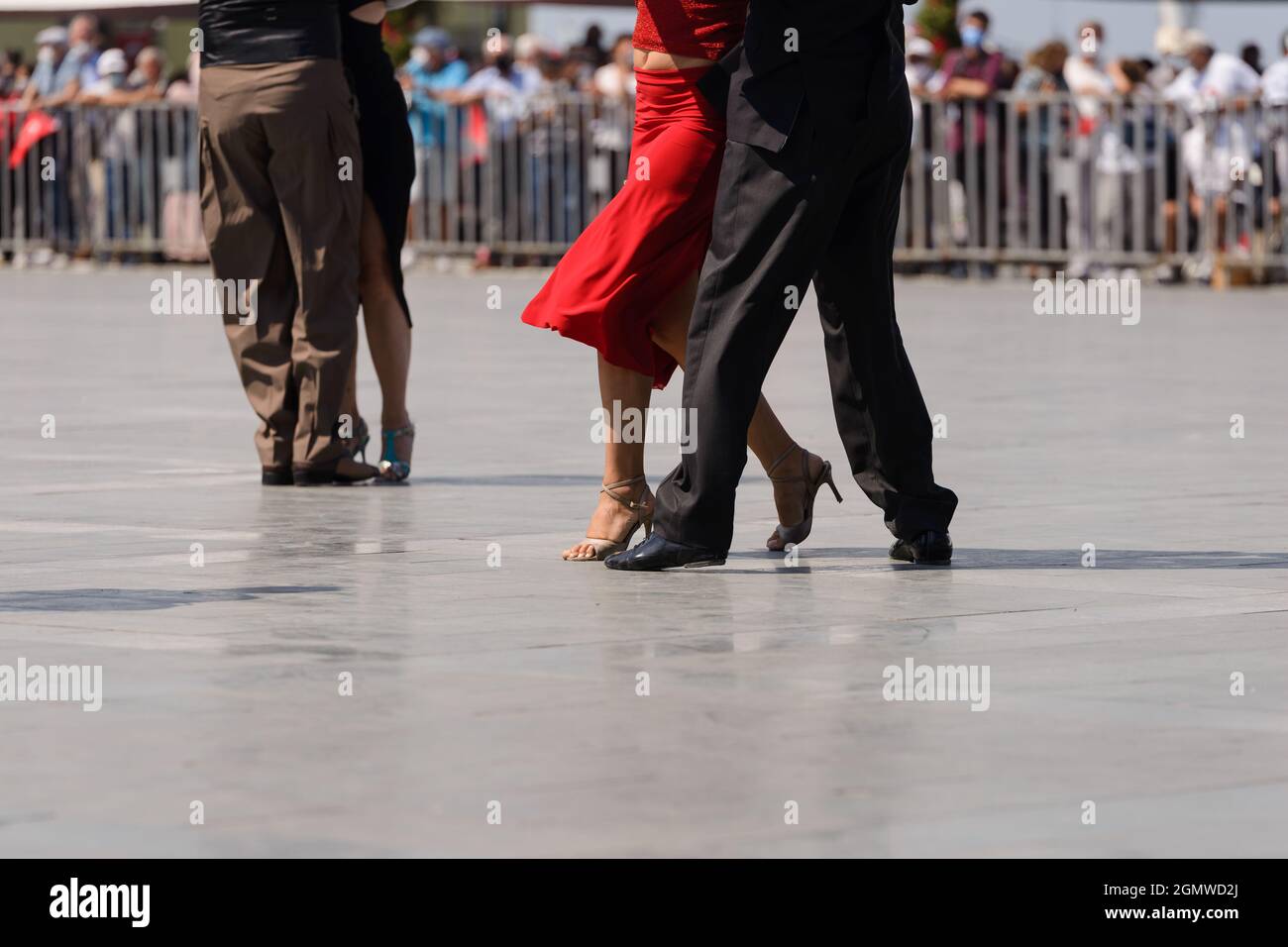 Dancing feet two people hi-res stock photography and images - Alamy