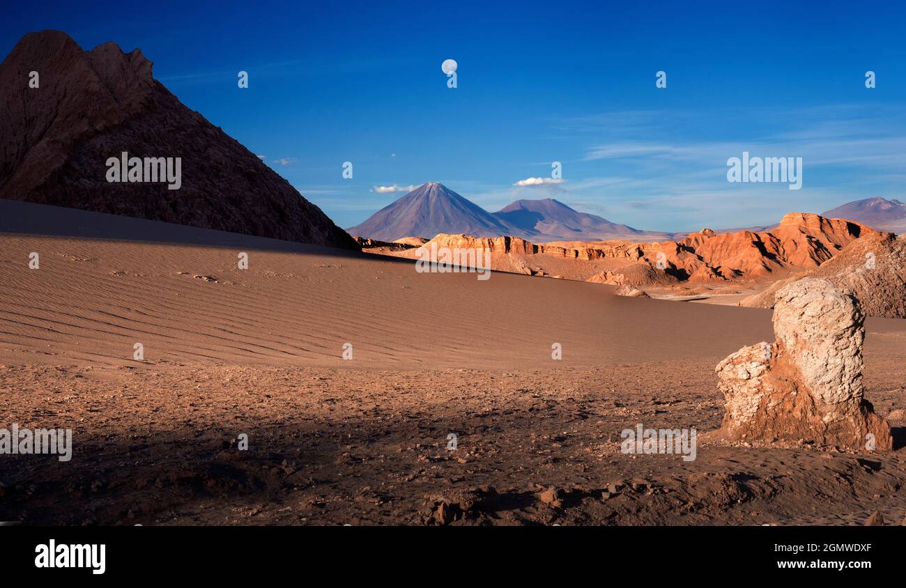 Valley of the Moon, Chile - 26 May 2018 The spectacular El Valle de la Luna (Valley of the Moon ...