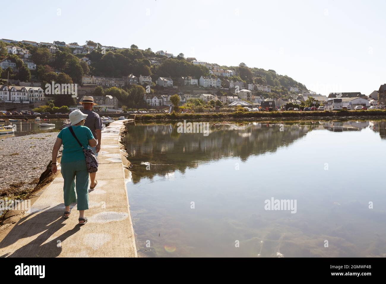 Picturesque view of the Mill Pool from the footpath to Looe, Cornwall ...