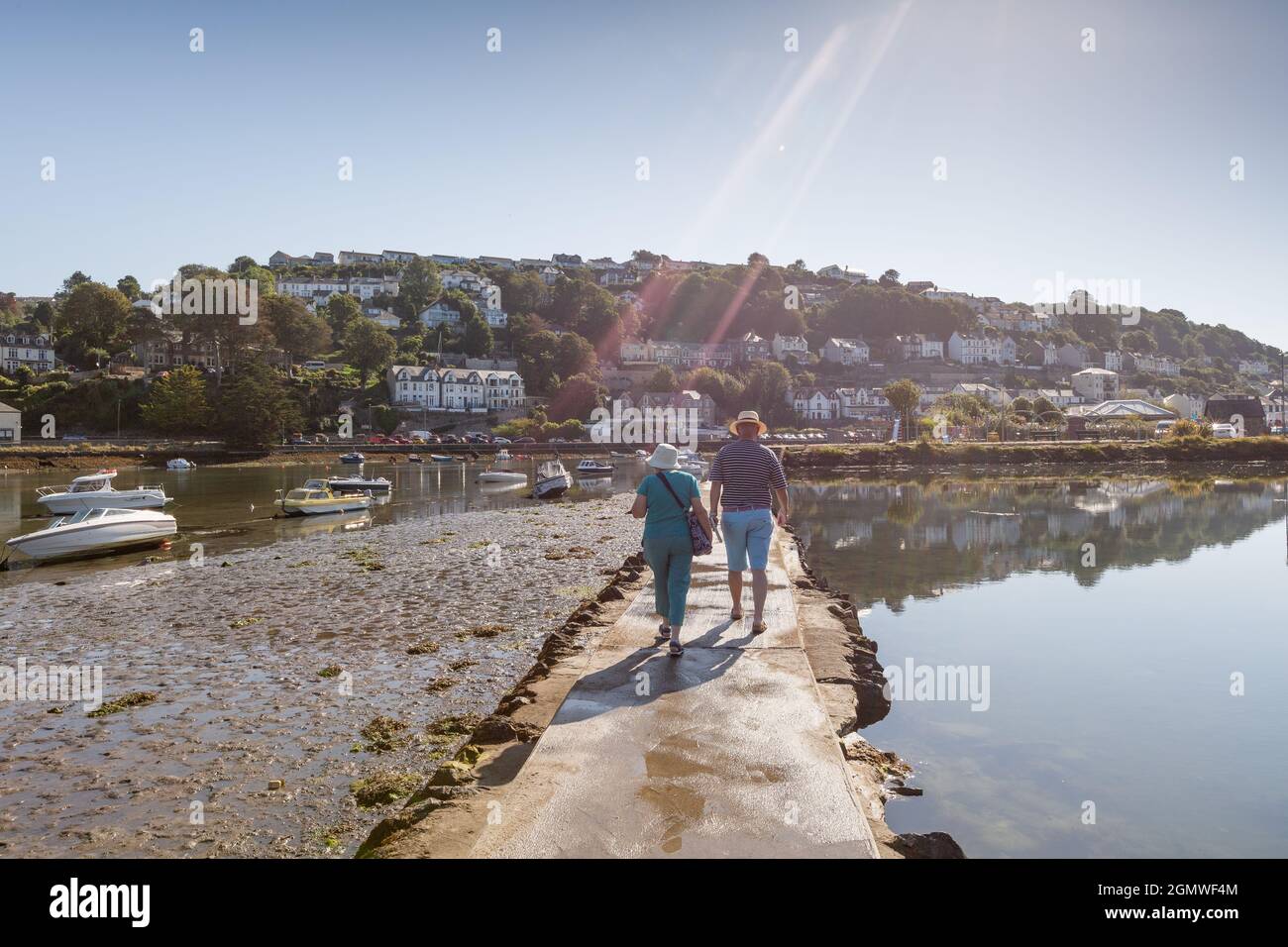 Picturesque view of the Mill Pool from the footpath to Looe, Cornwall ...