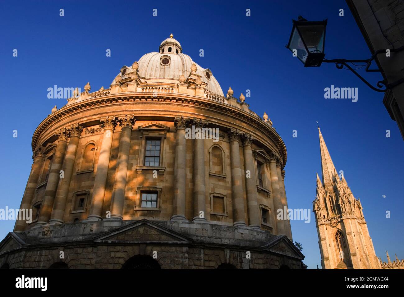 Radcliffe Square lies at the heart of historic Oxford. Centre-stage is ...