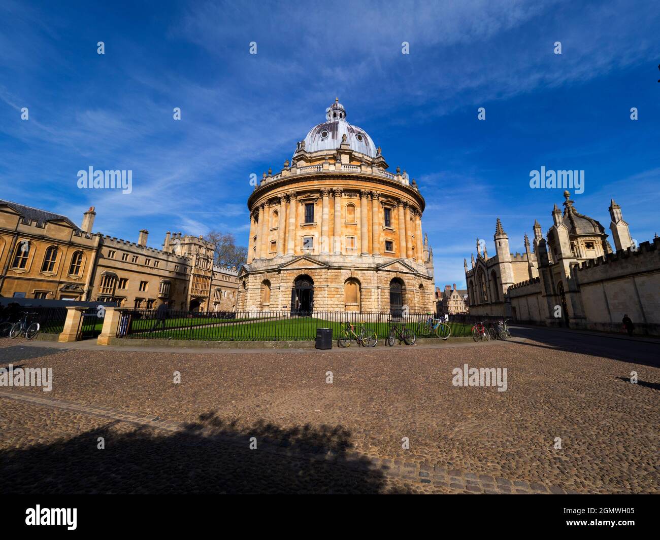 Radcliffe Square lies at the heart of historic Oxford. Centre-stage is ...