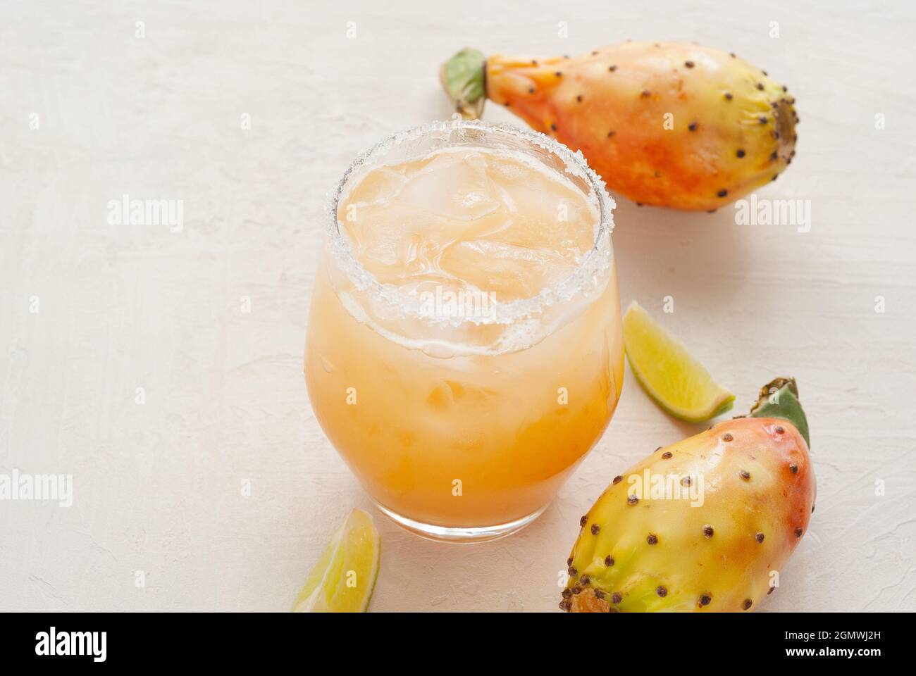 Cocktail with cactus fruit Stock Photo - Alamy