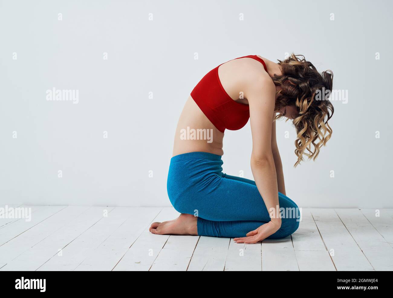 athletic woman workout stretch asana active lifestyle Stock Photo - Alamy