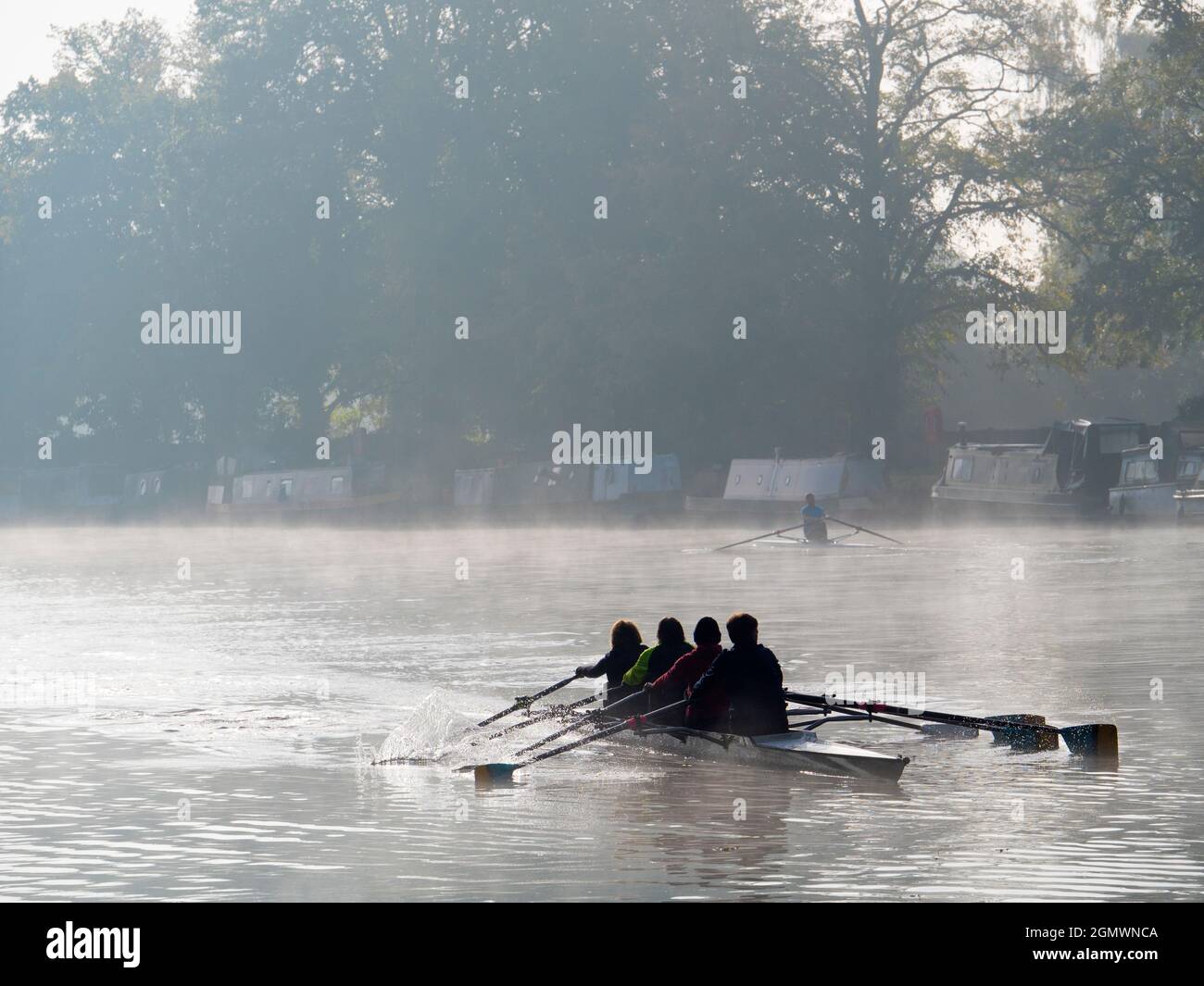 Oxford, England - 19 October 2018; university members rowing. Rowing ...