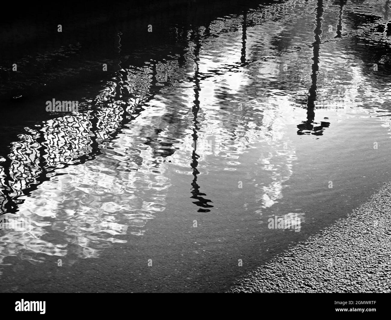 Radley Village, Oxfordshire, England - 15 November 2020; No people in ...