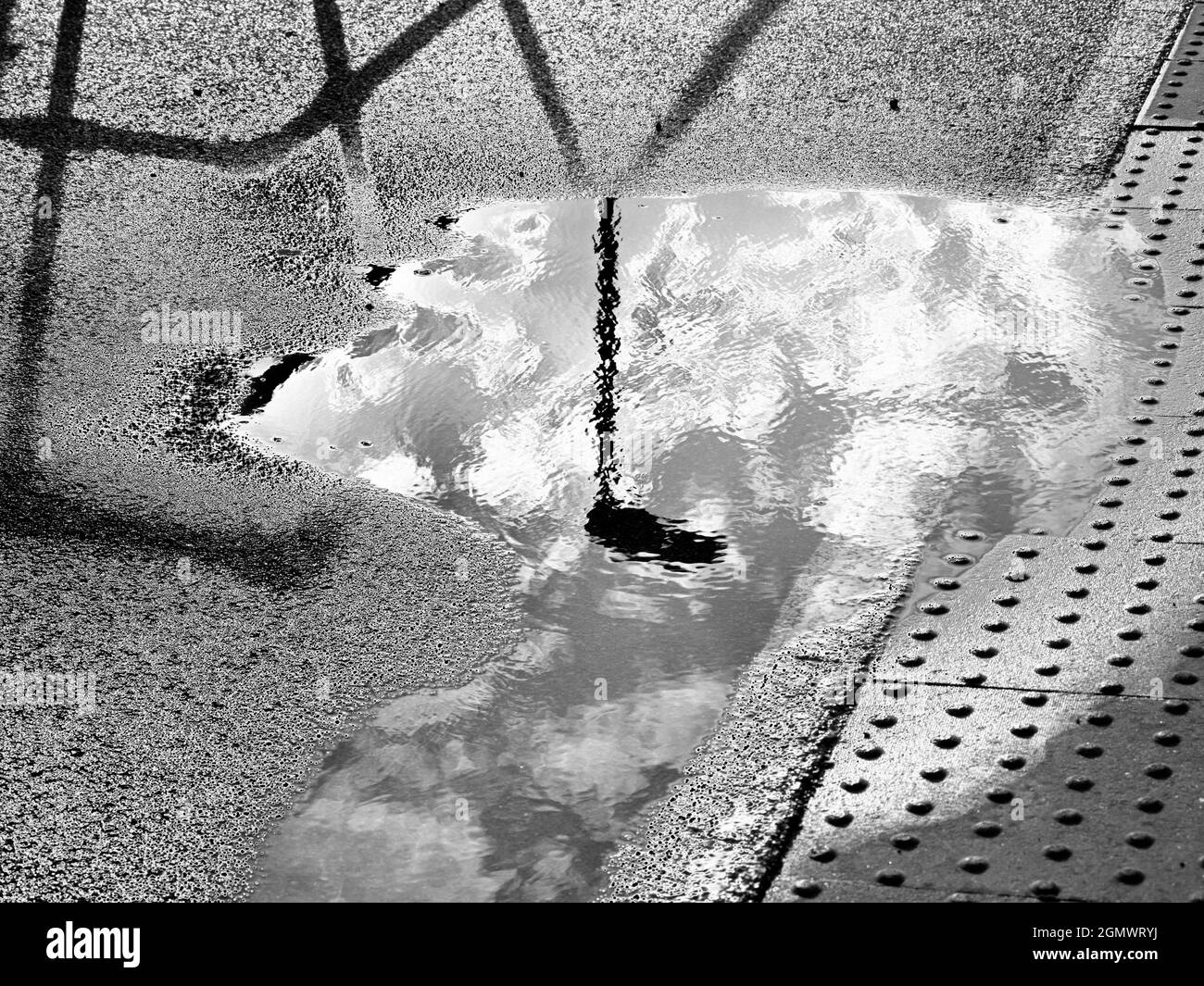 Radley Village, Oxfordshire, England - 15 November 2020; No people in ...