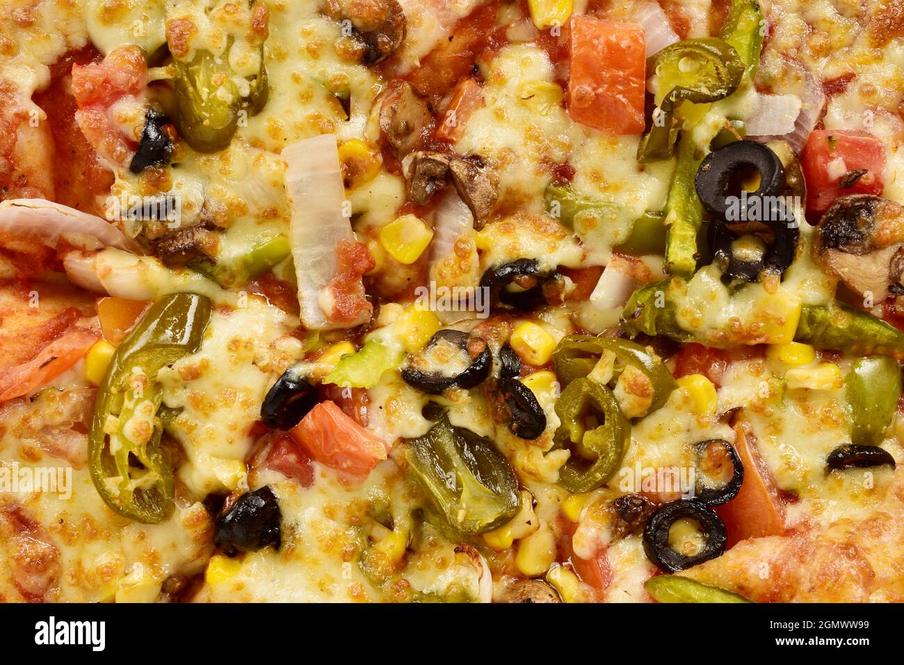 Fresh veggie pizza hi-res stock photography and images - Alamy