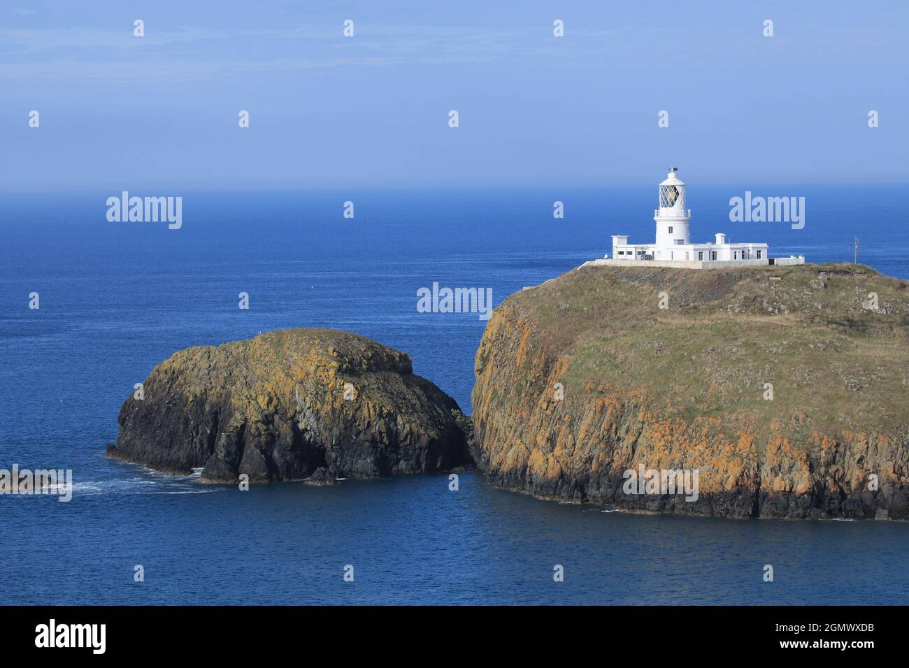 Strumble Head Lighthouse Stock Photo - Alamy