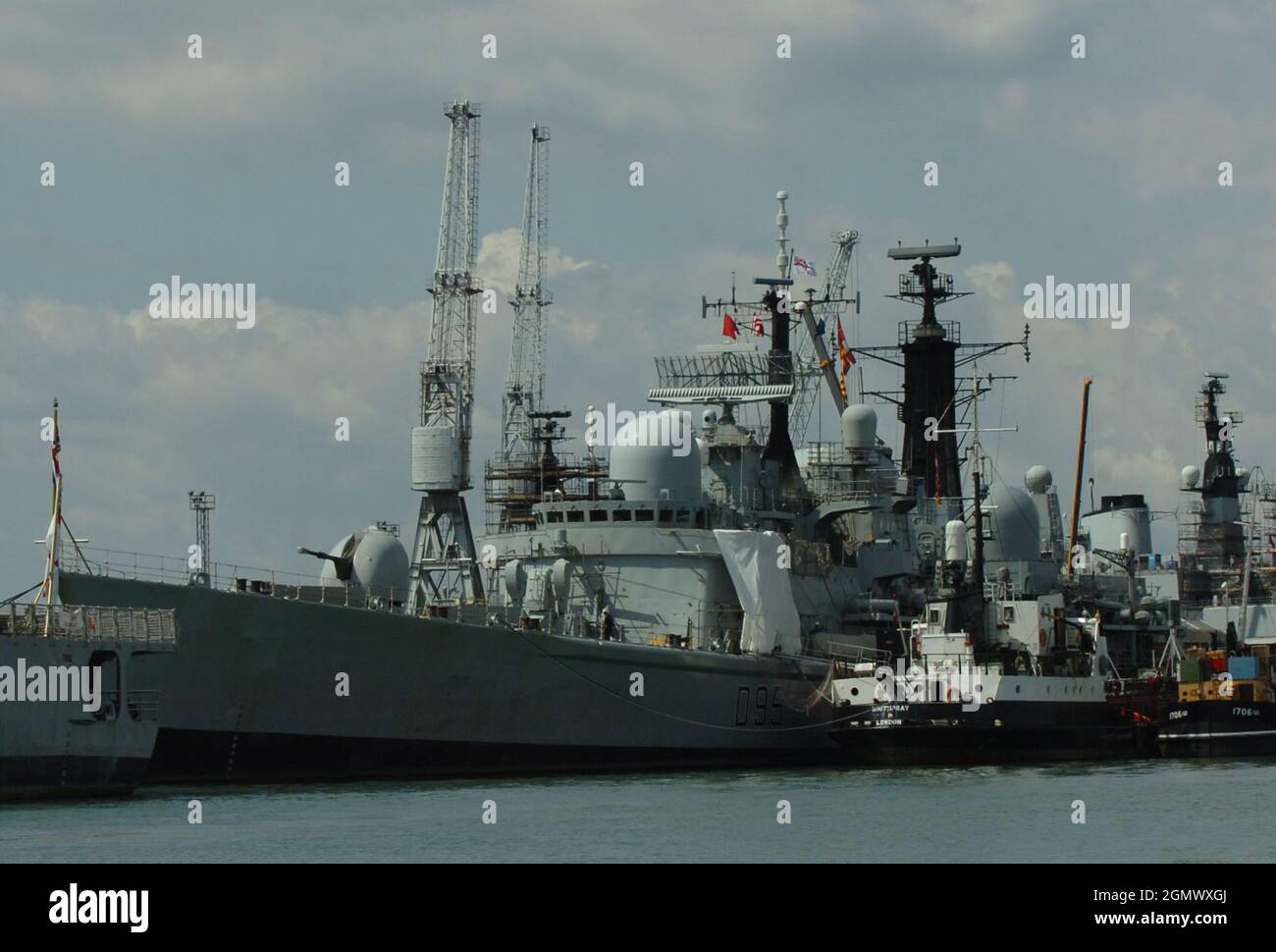 Hms Manchester in portsmouth naval base today/yesterday thursday. pic ...