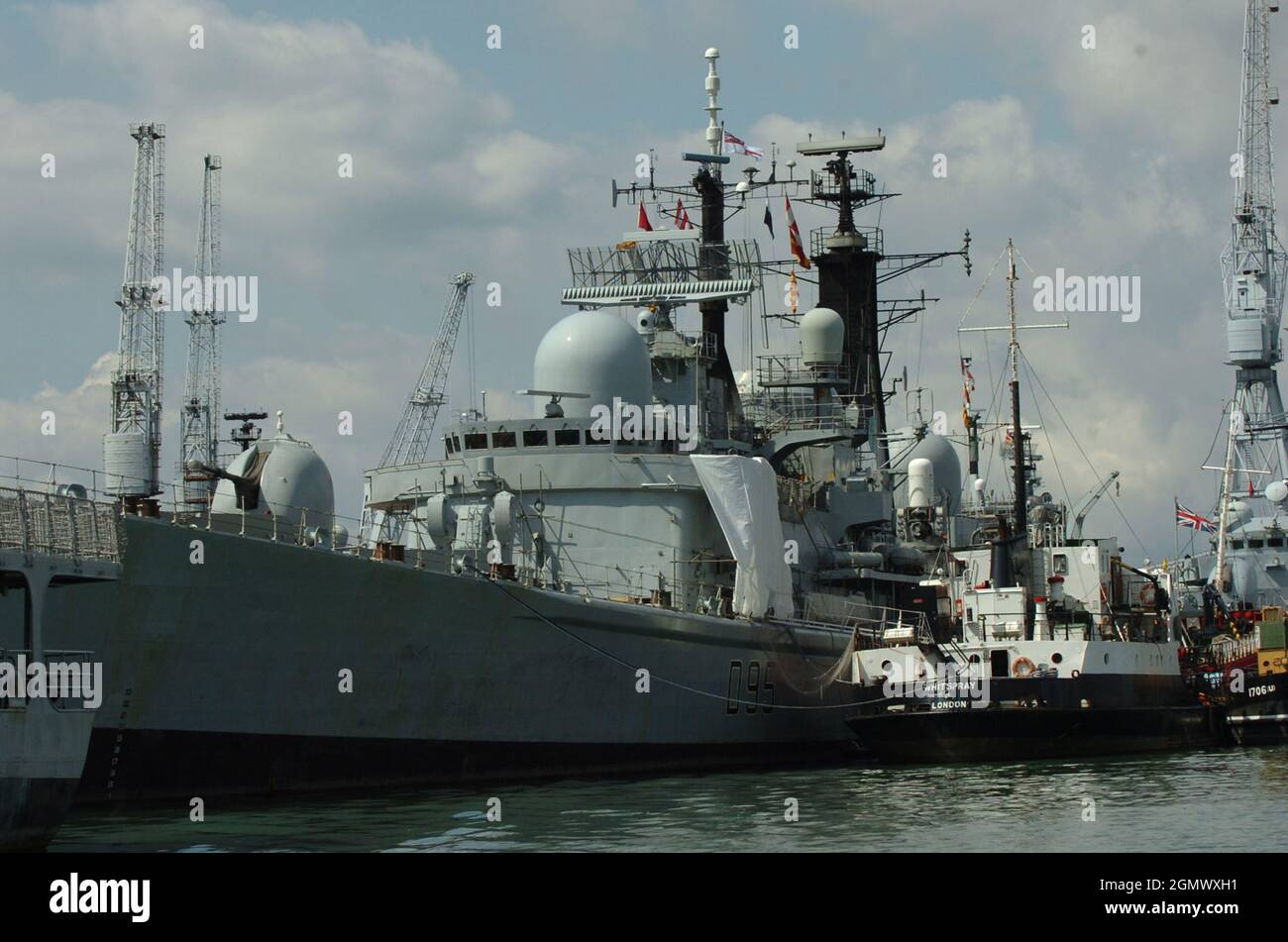 Hms Manchester in portsmouth naval base today/yesterday thursday. pic ...