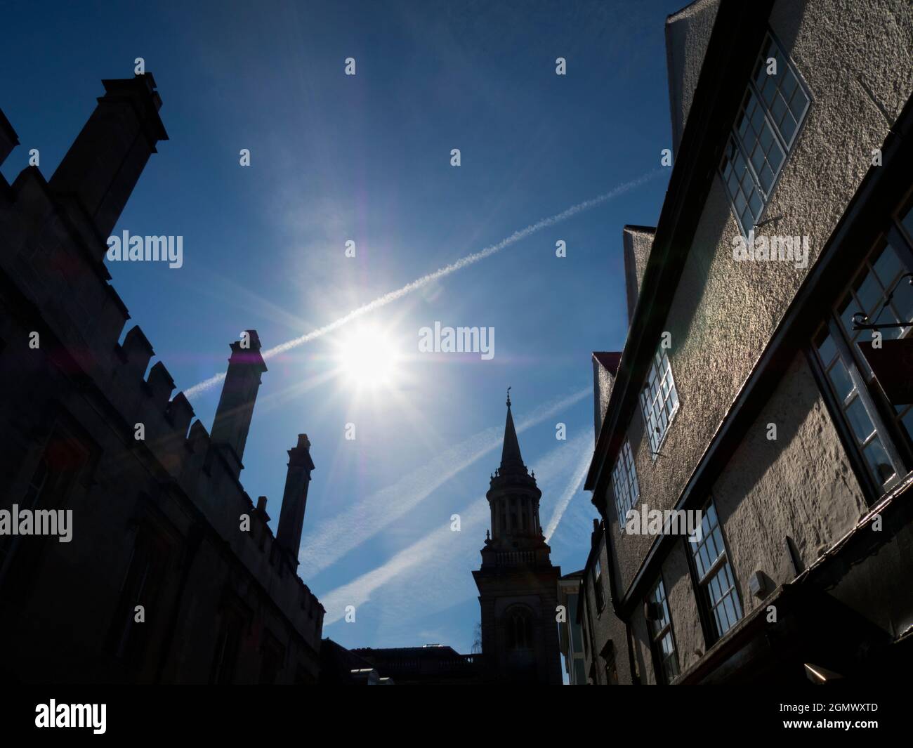 Turl Street connects two of Oxford's main thoroughfares - the High ...