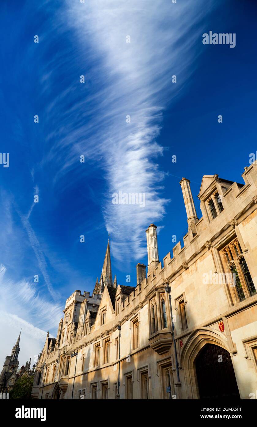Oxford, England - 28 October 2019 I love looking at the skies. What you ...