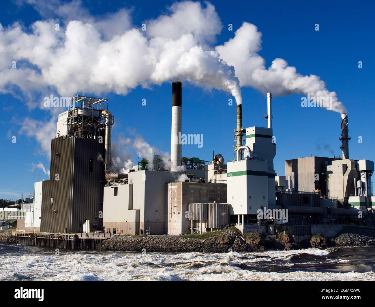 Irving pulp paper hi-res stock photography and images - Alamy
