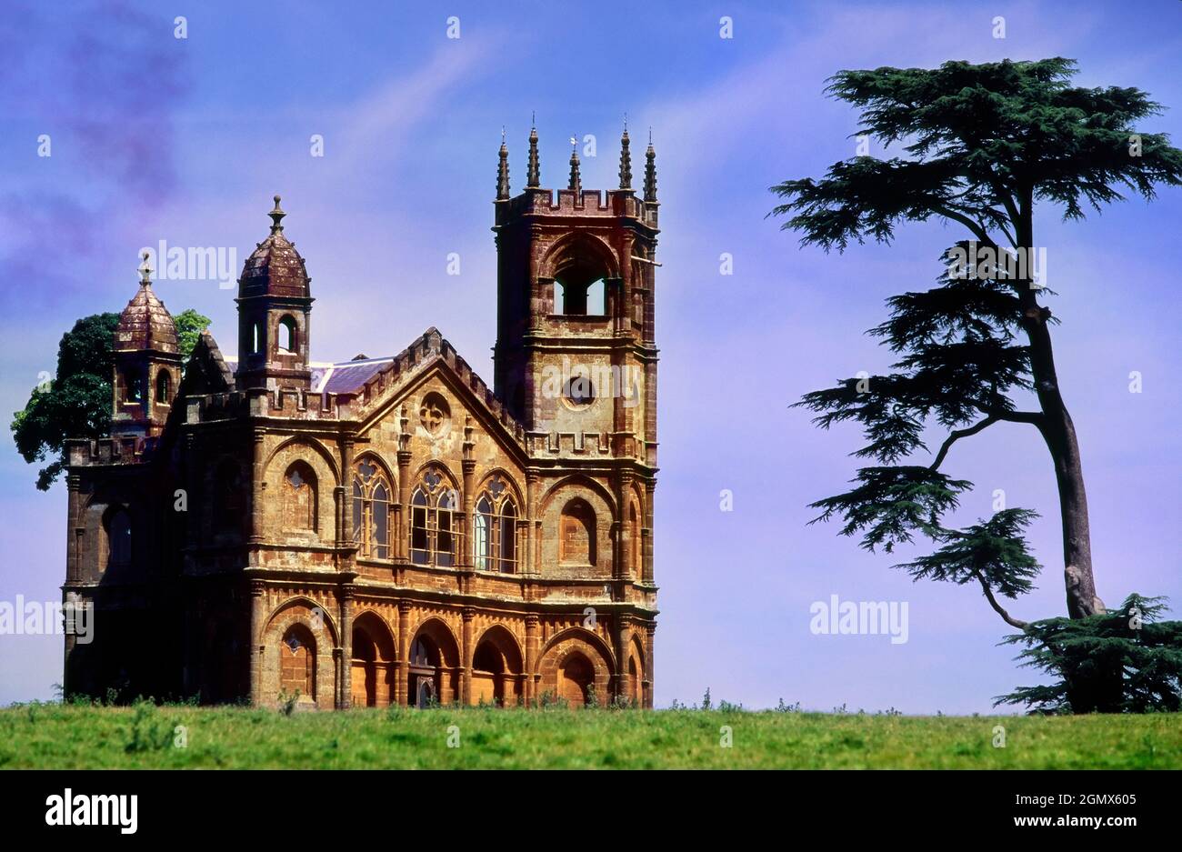 Stowe House is a beautiful country house in Stowe, Buckinghamshire ...