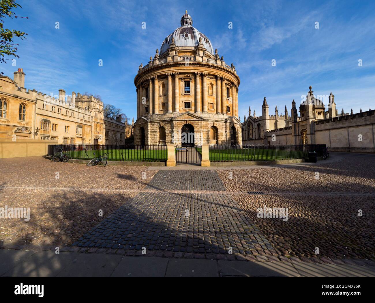 Radcliffe Square lies at the heart of historic Oxford. Centre-stage is ...