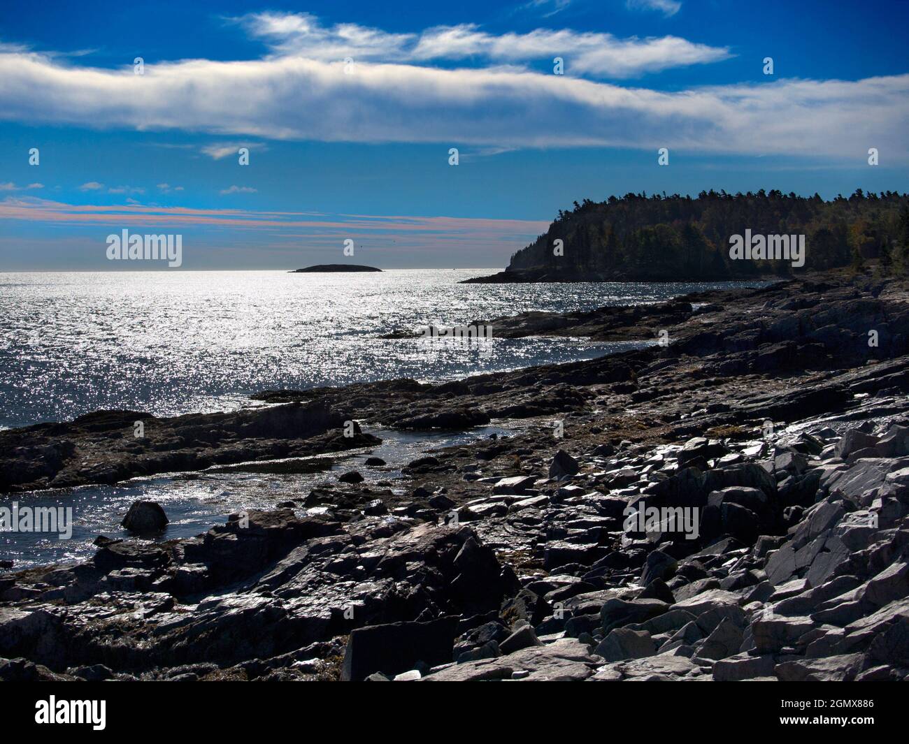 8 November 2013 - Bar Harbor, Maine USA The beautiful glacial rocky Bar ...