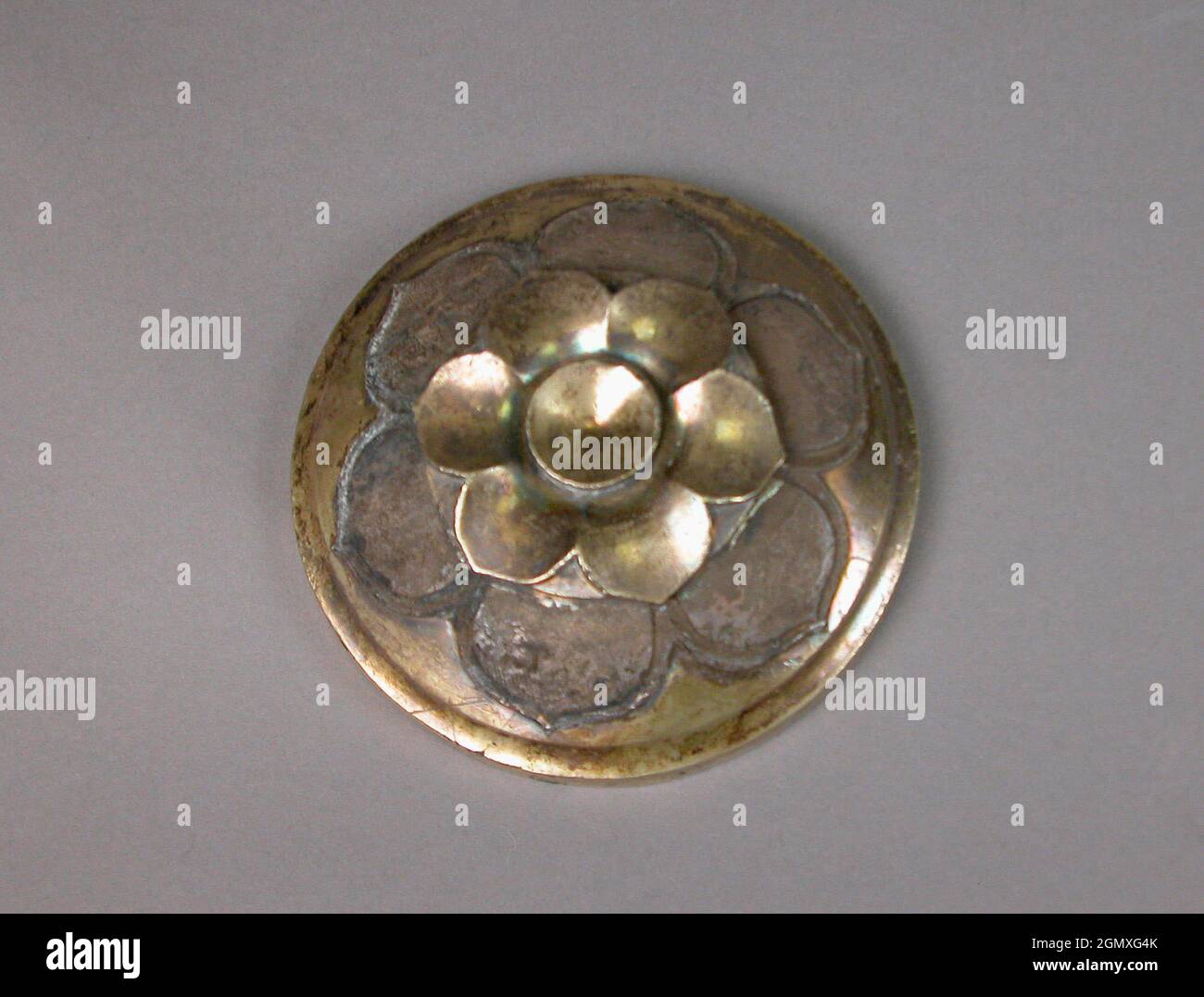 Roundel 3 hi-res stock photography and images - Alamy