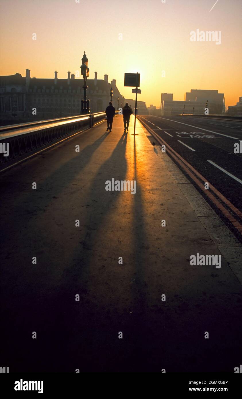 London england sunrise shining hi-res stock photography and images - Alamy