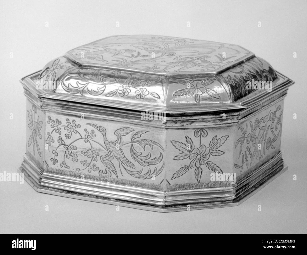 William box hi-res stock photography and images - Alamy