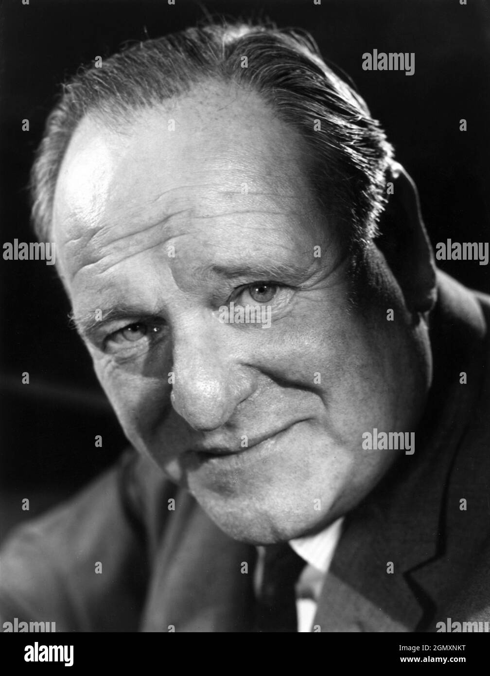Bernard Lee