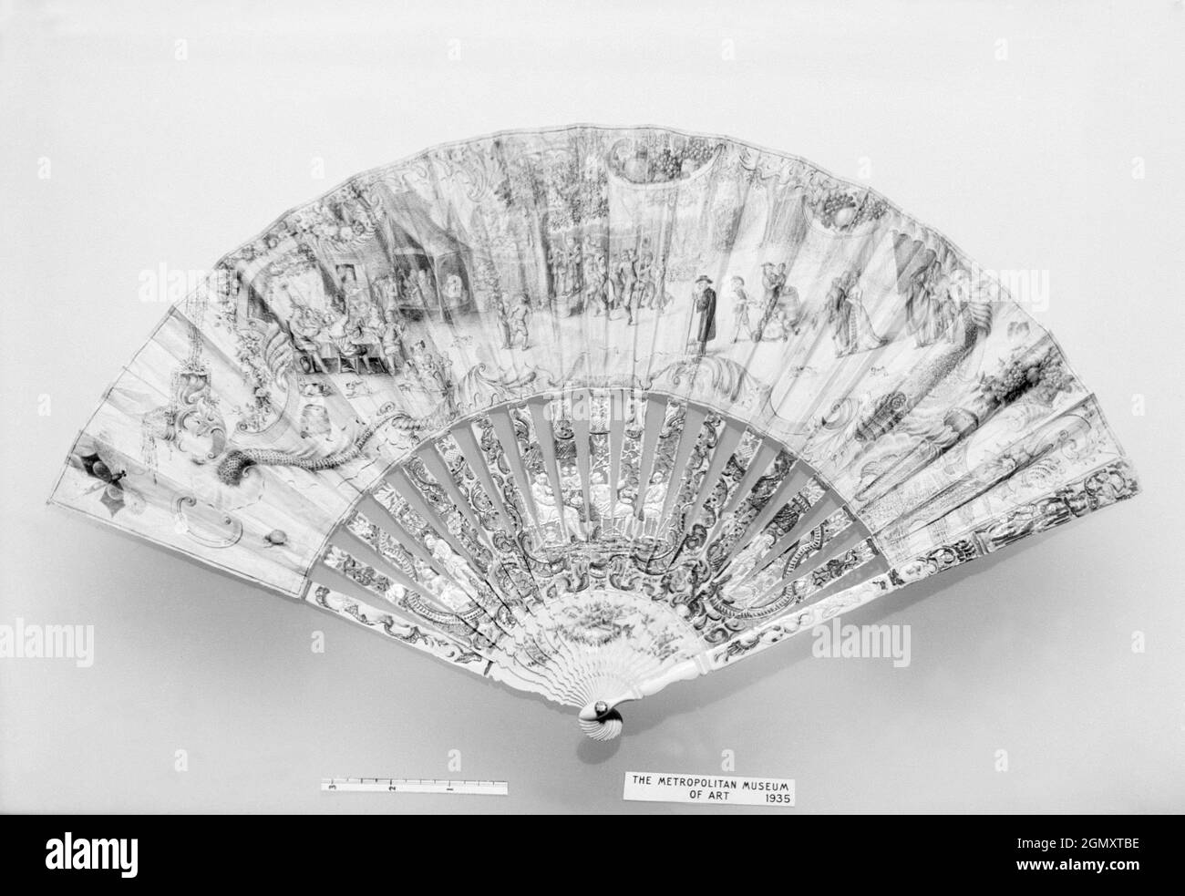 Dimensions 47 x 27 x 8 cm hi-res stock photography and images - Alamy