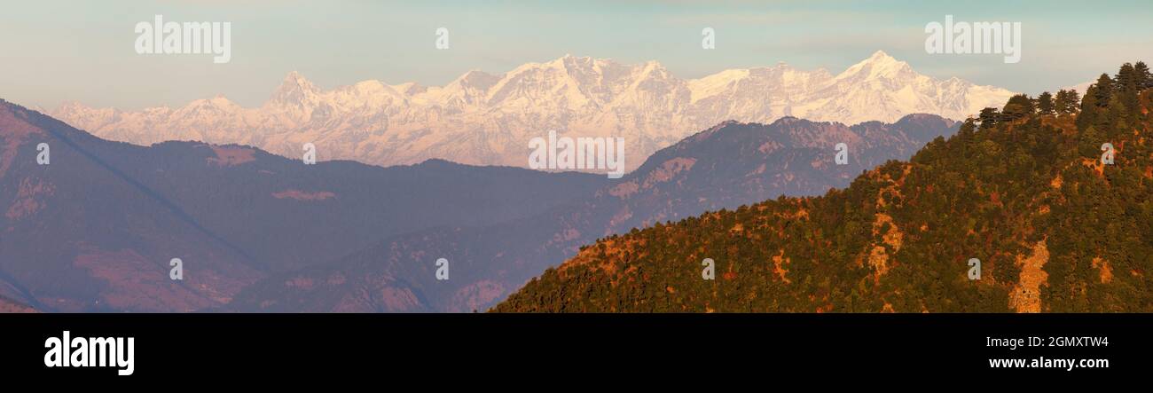 Evening panoramic view of Indian Himalayas, great Himalayan range ...