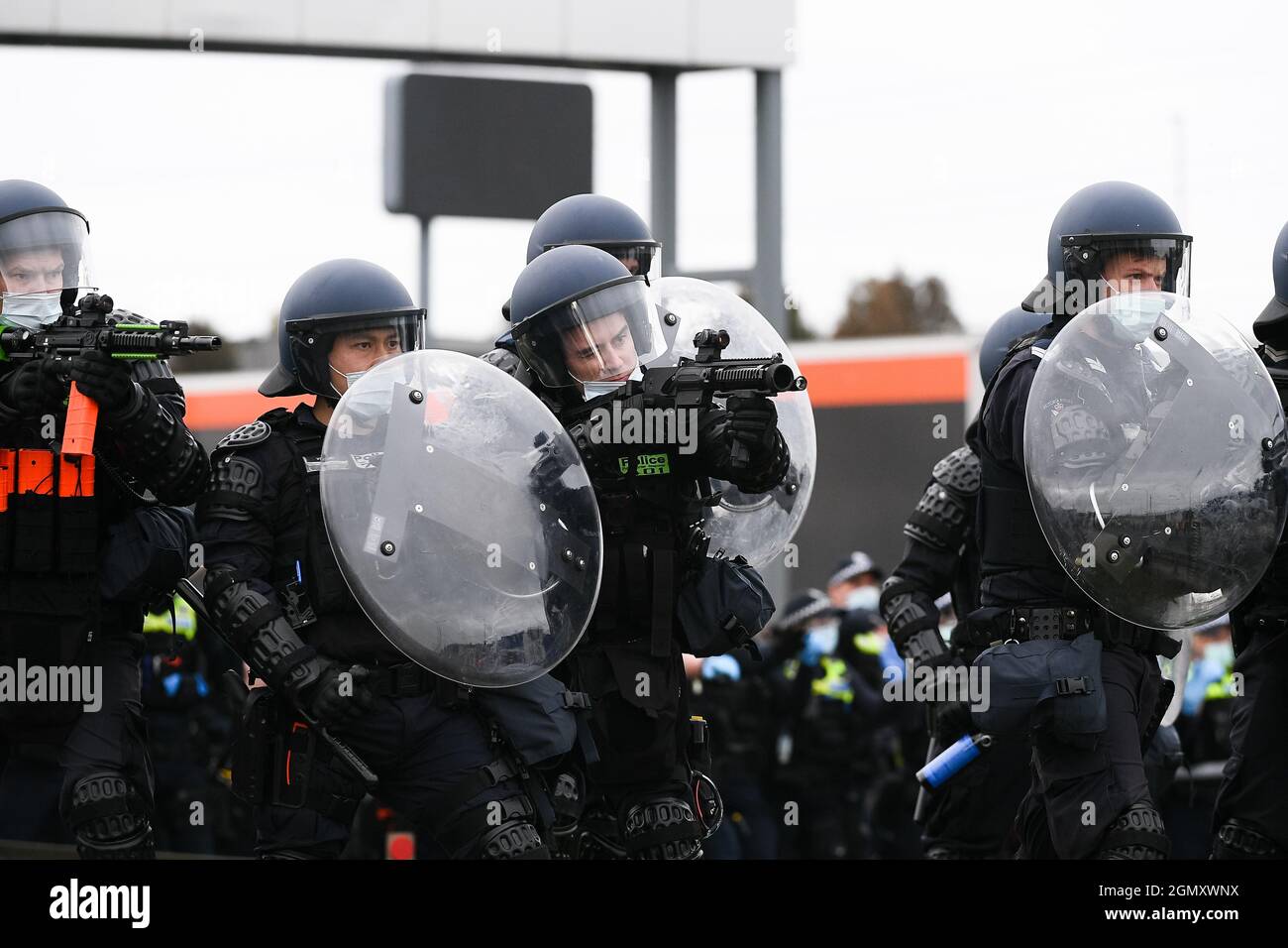 Melbourne, Australia, 21 September, 2021. Police with riot control ...