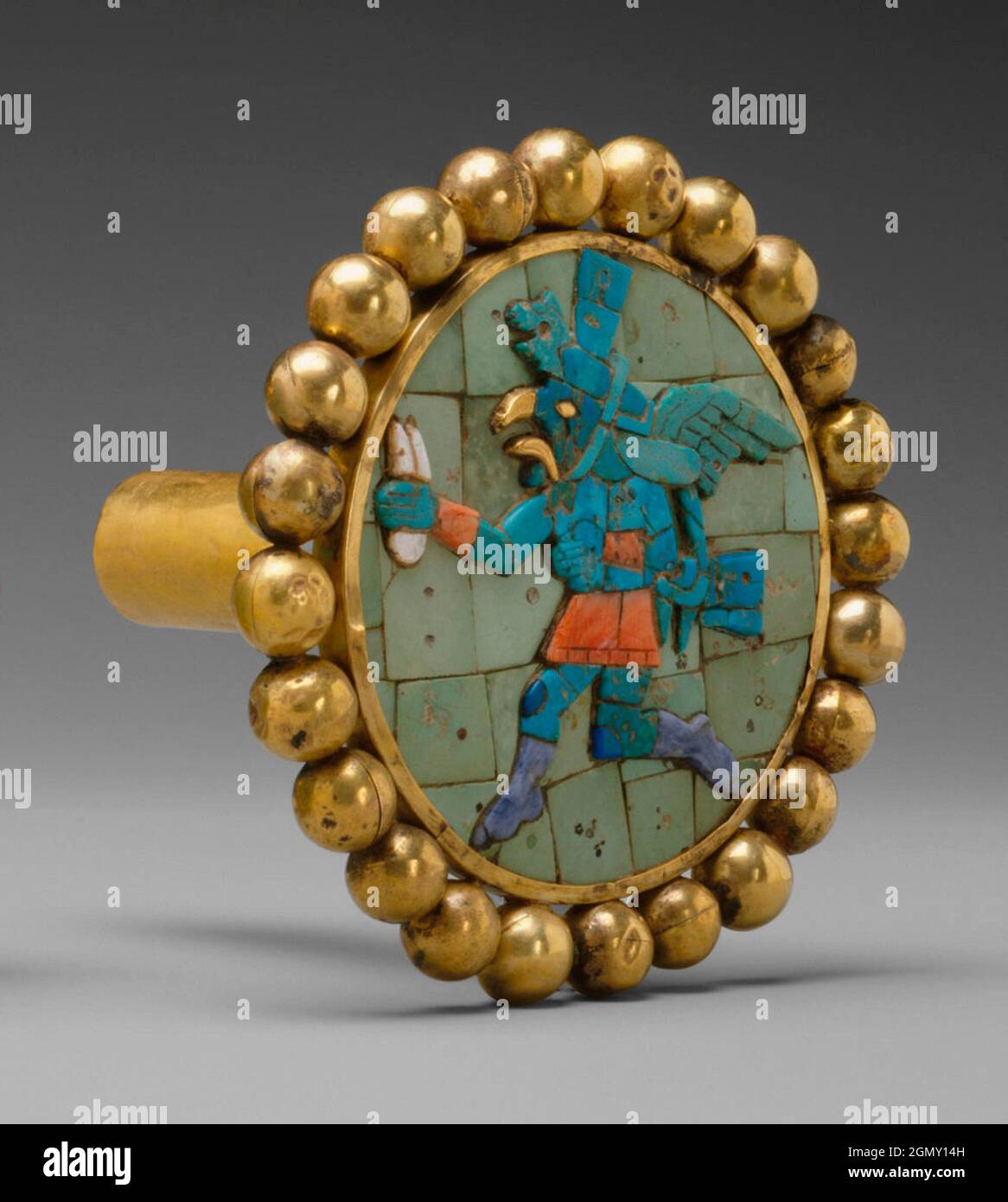 Moche gold hi-res stock photography and images - Alamy