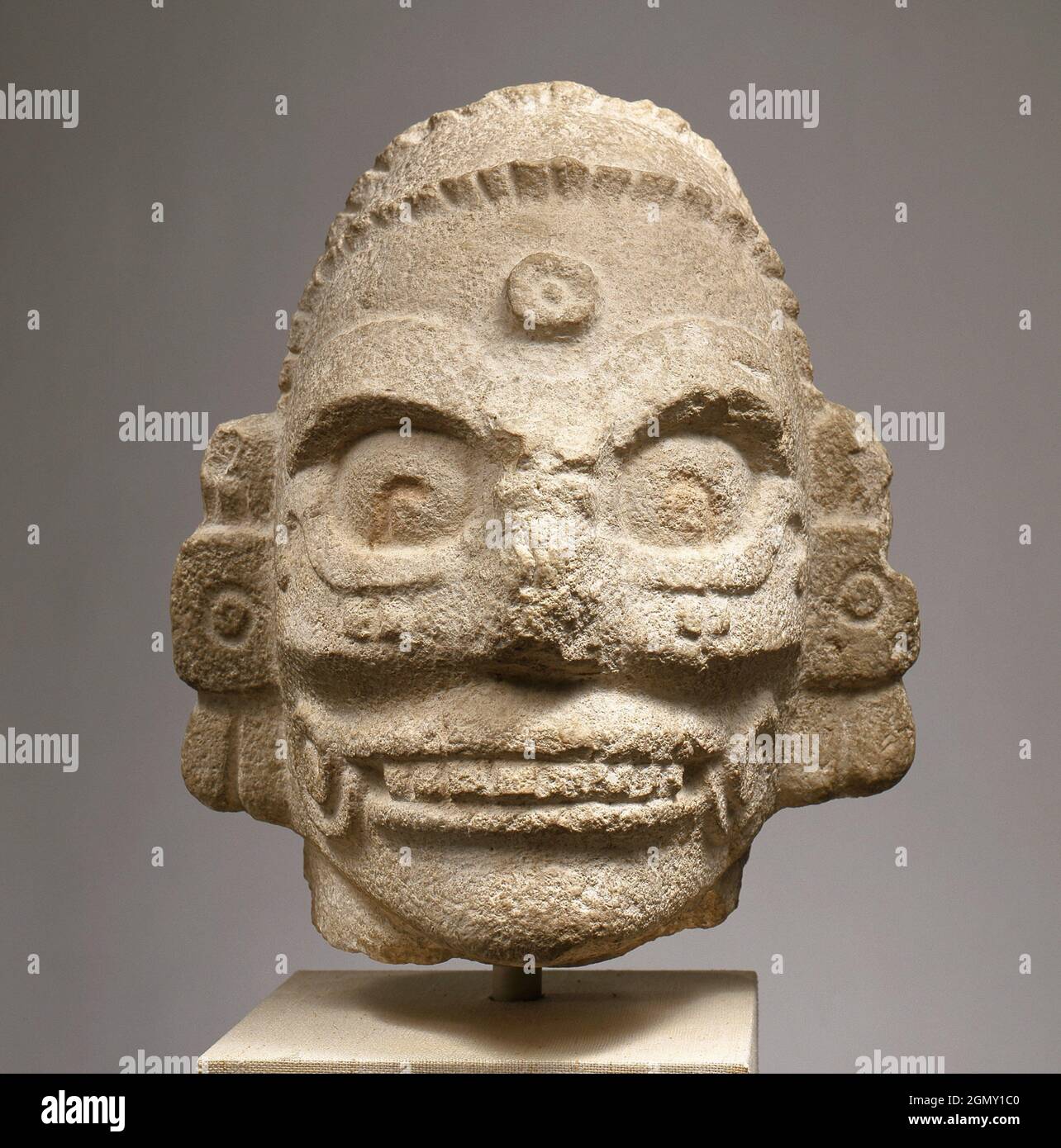 23 3 x 34 7 cm hi-res stock photography and images - Alamy