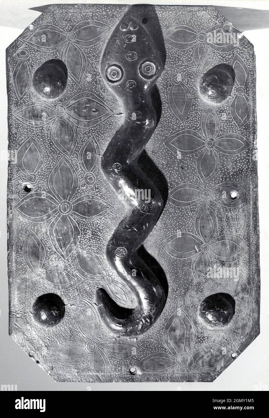 31 5 x 18 5 x 8 cm hi-res stock photography and images - Alamy