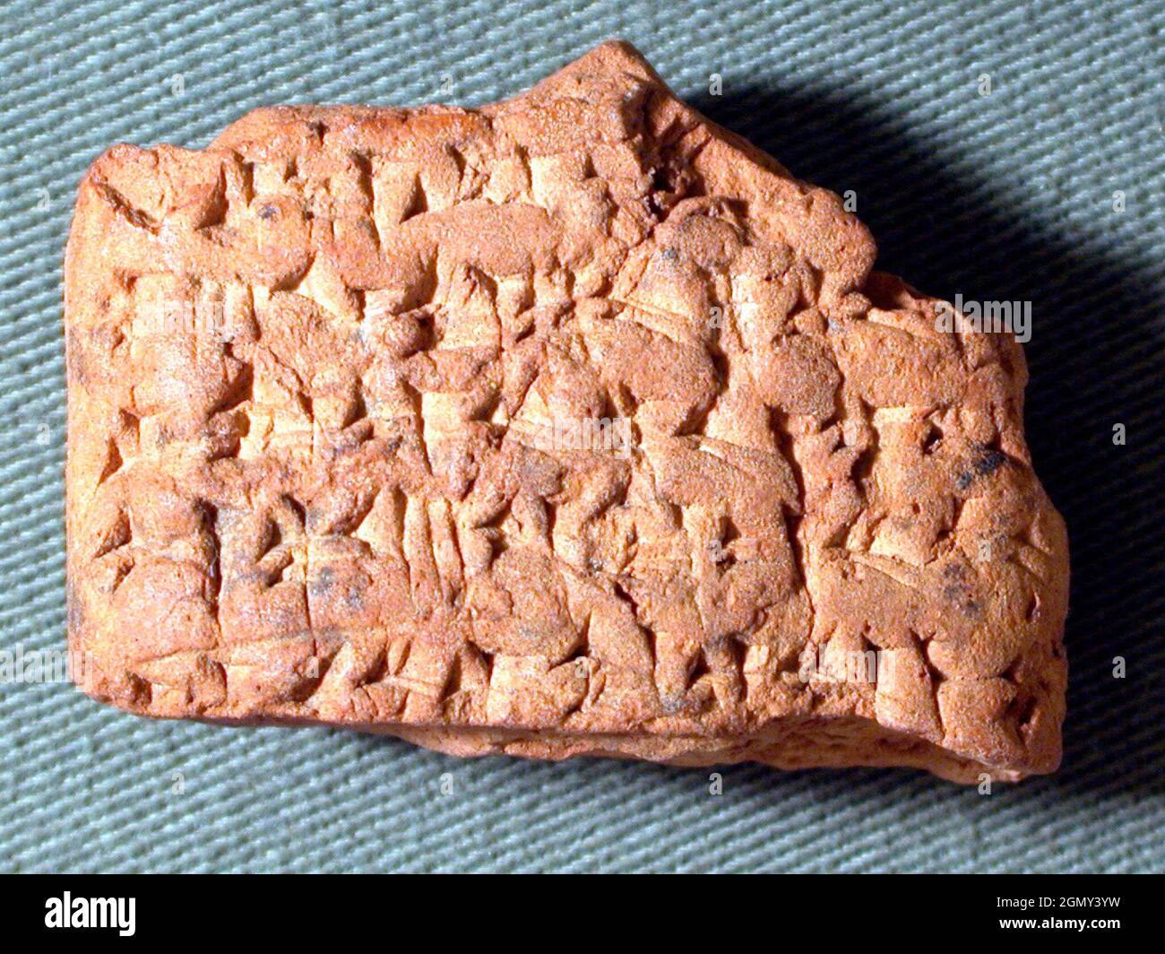 Cuneiform script record tablet hi-res stock photography and images - Alamy