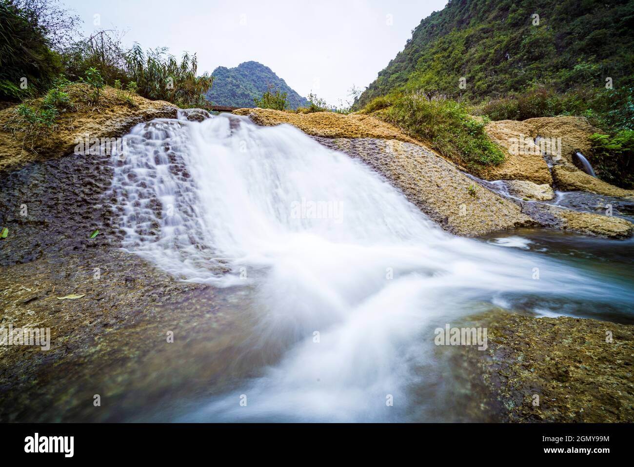 Cho waterfall in Cao Bang province northern Vietnam Stock Photo - Alamy