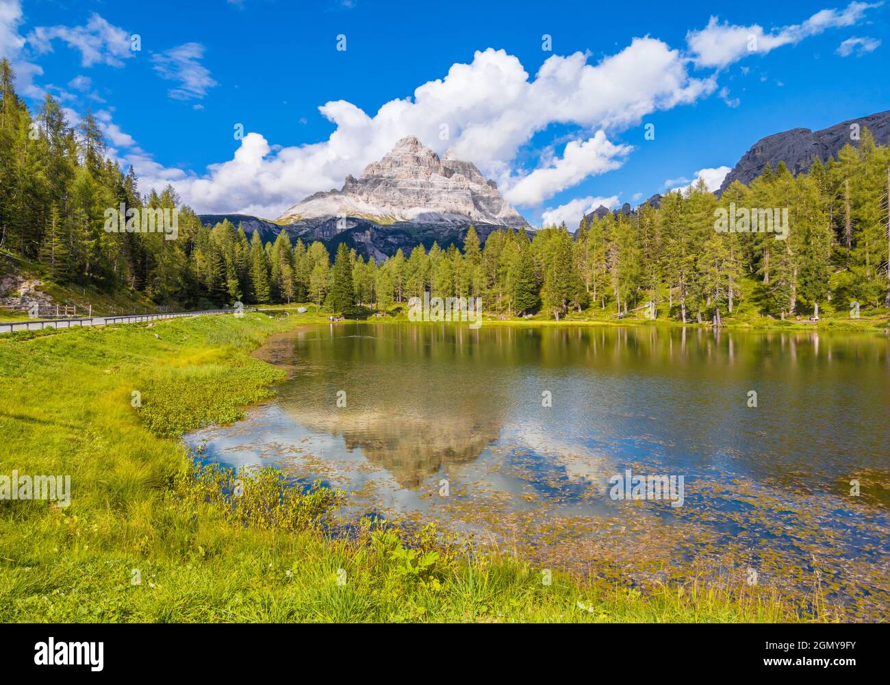 Dolomiti (Italy) - A view of the awesome Dolomites mountain range ...