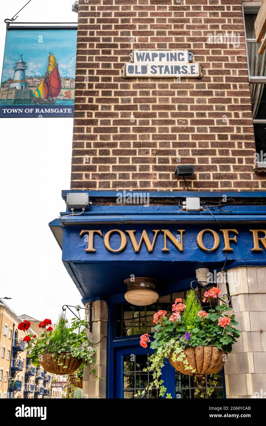 Town of ramsgate public house hi-res stock photography and images - Alamy