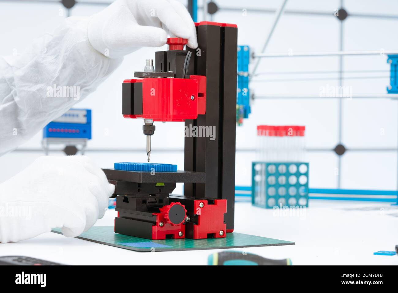 Precision milling and drilling machine in the precision mechanics ...