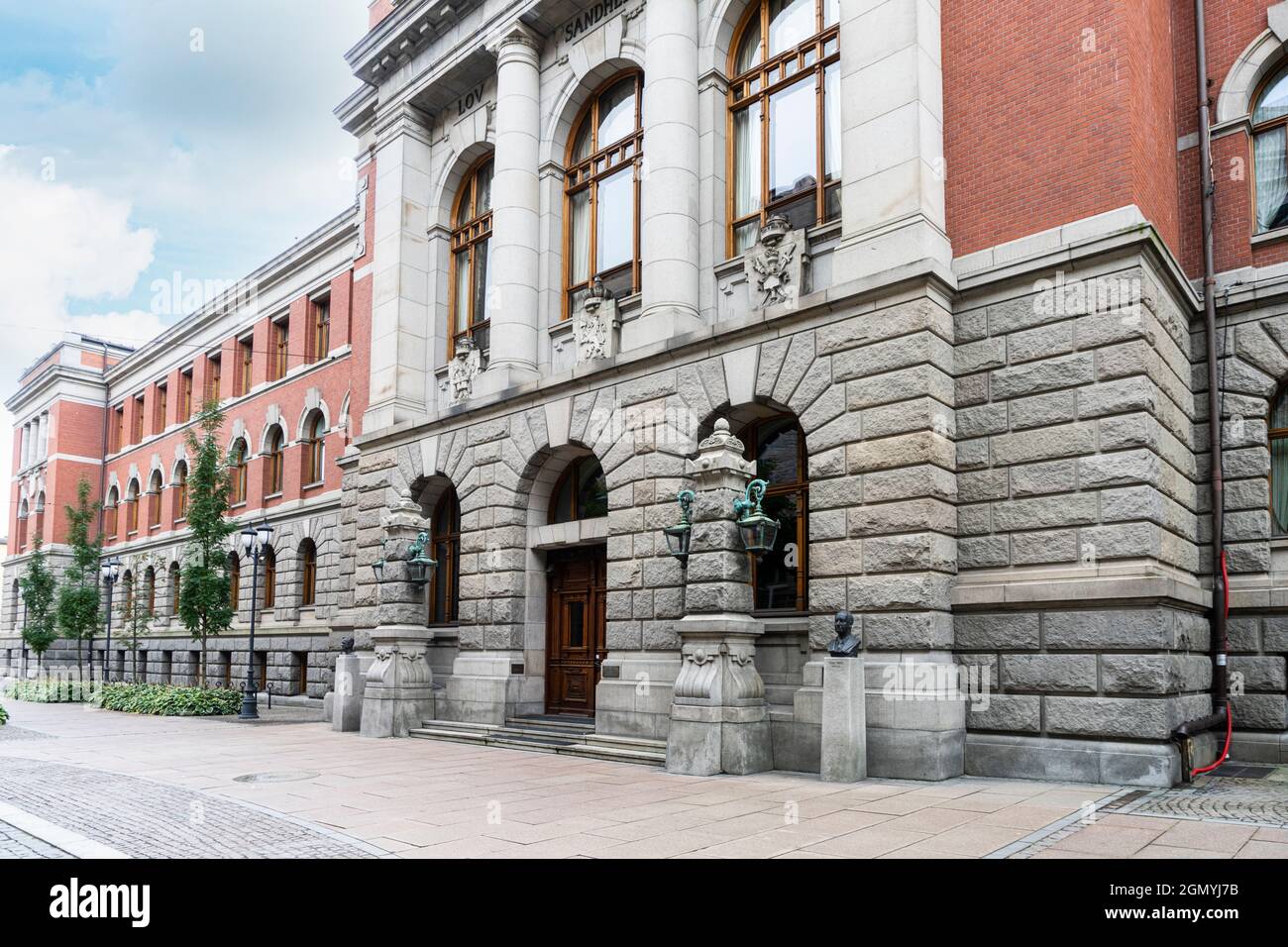 Legal architecture hi-res stock photography and images - Alamy