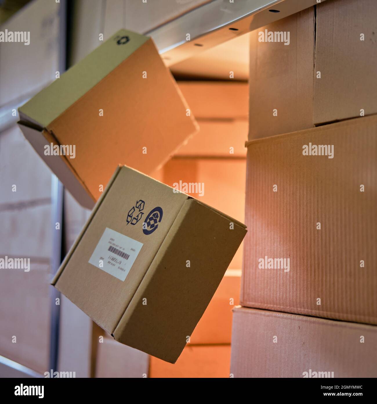 Falling and damage to packaging and goods in parcels in the warehouse ...