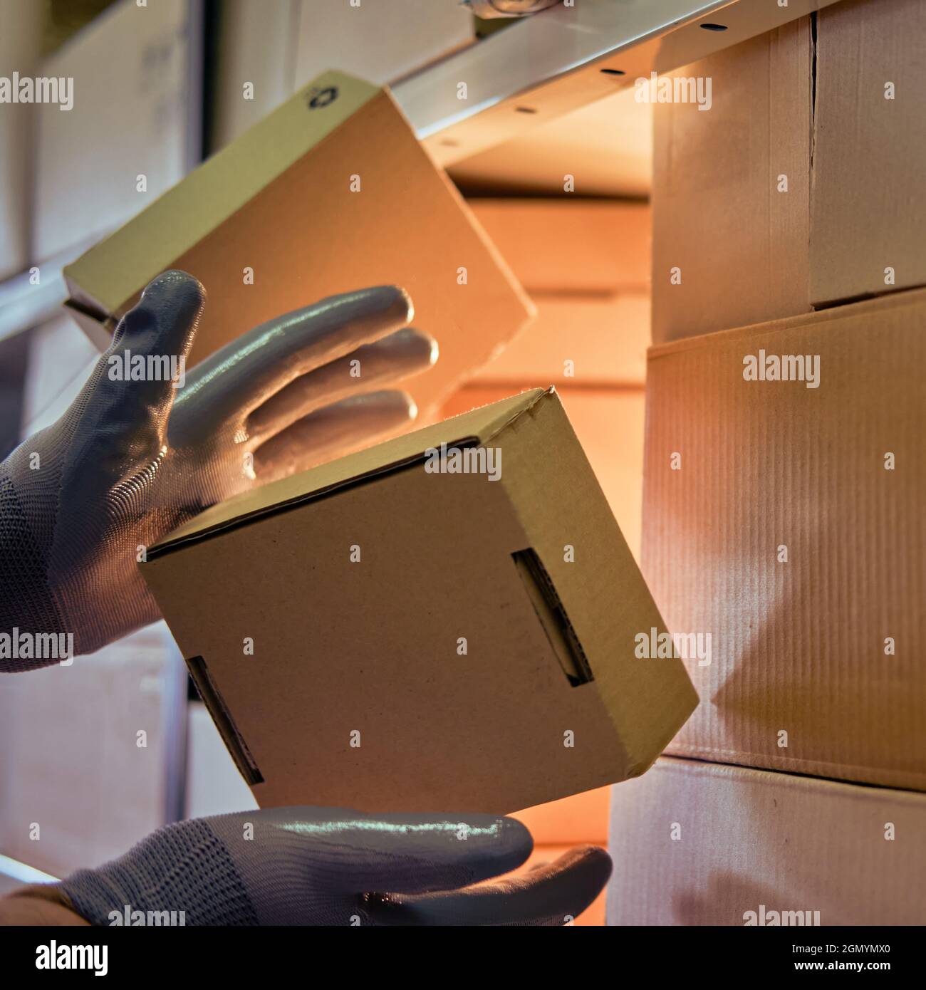 Falling and damage to packaging and goods in parcels in the warehouse ...