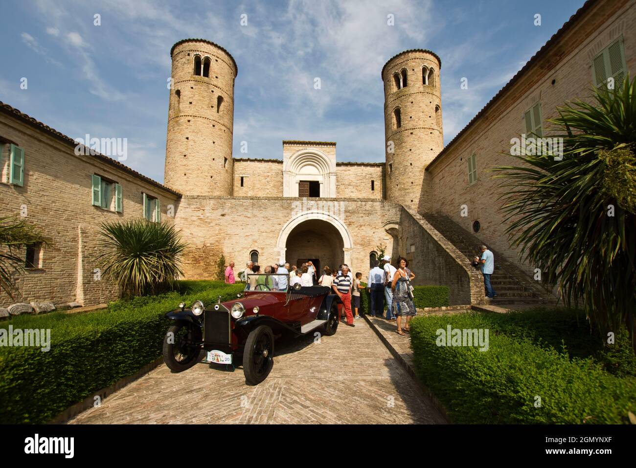 Historic Cars, Meet Abbey San Claudio, Corridonia, Marche, Italy ...