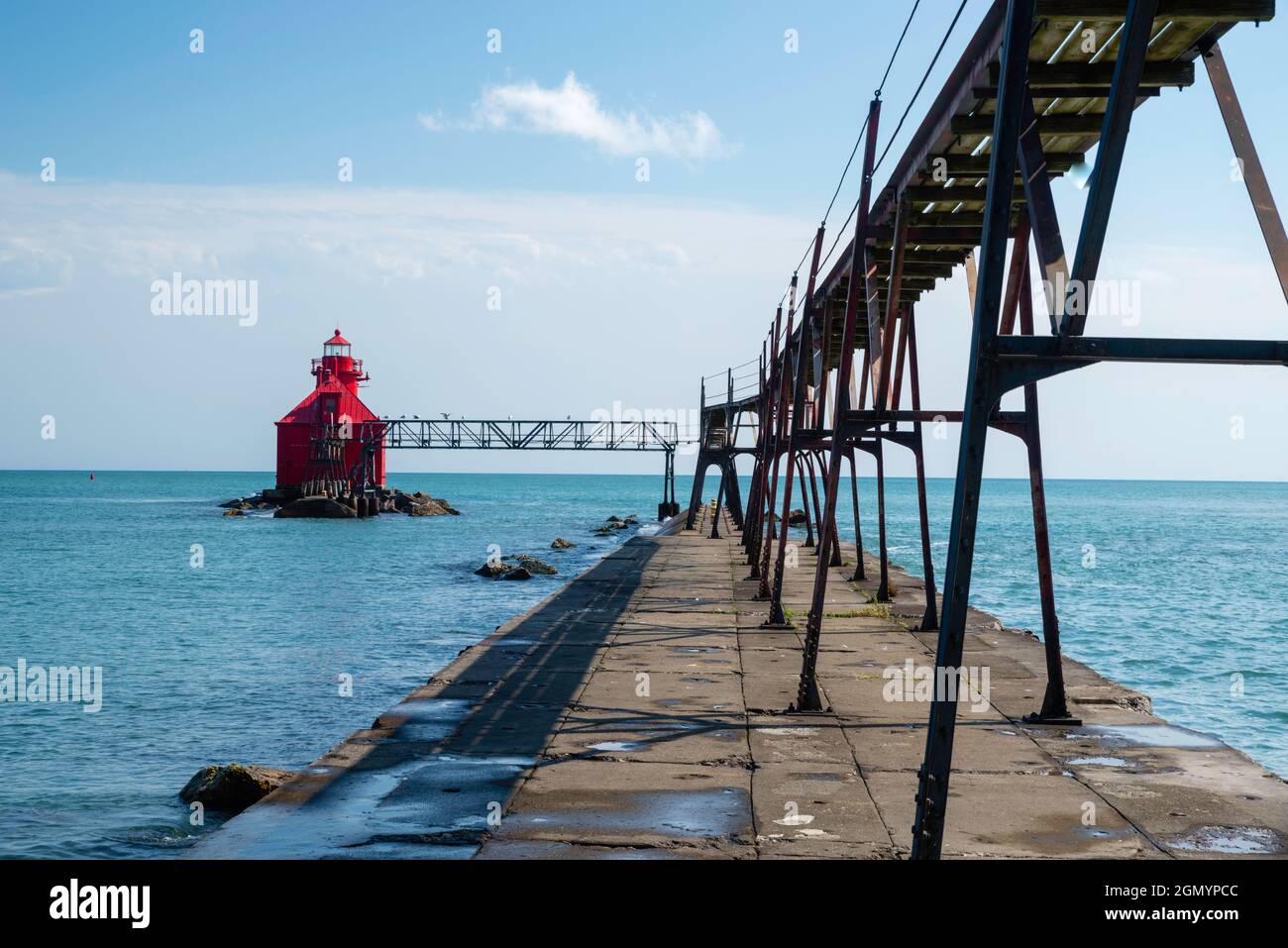 Photograph of the Sturgeon Bay North Pierhead Lighthouse, Lake Michigan ...