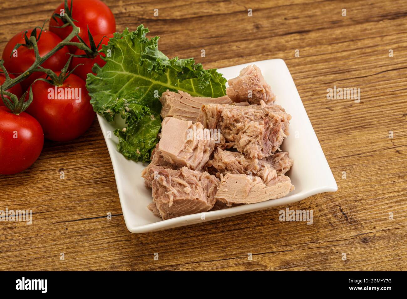 Tasty Canned tuna fillet in the bowl Stock Photo - Alamy