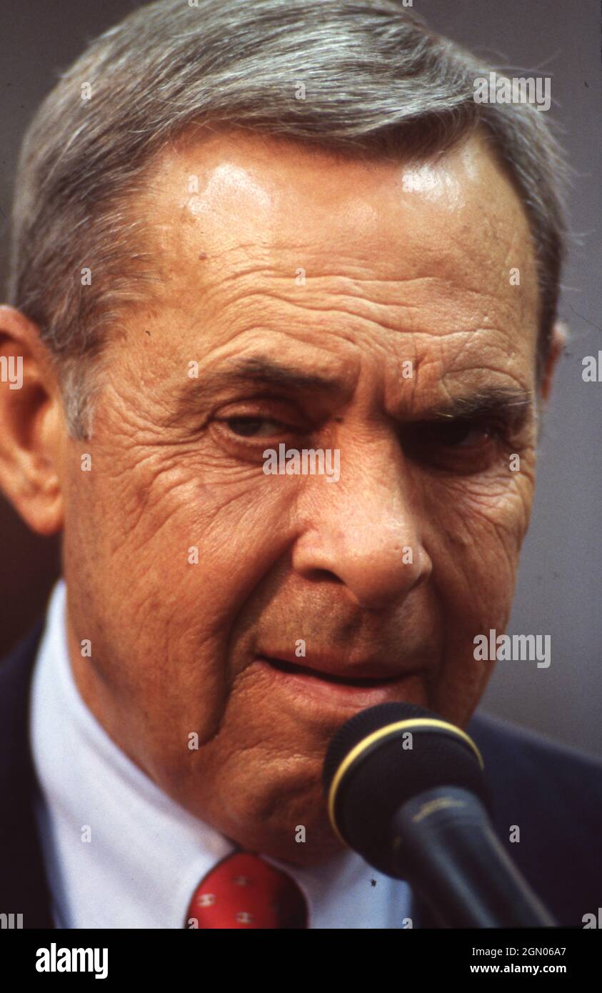 Austin Texas USA, circa 1995: Texas Lt. Gov. BOB BULLOCK speaking at a ...