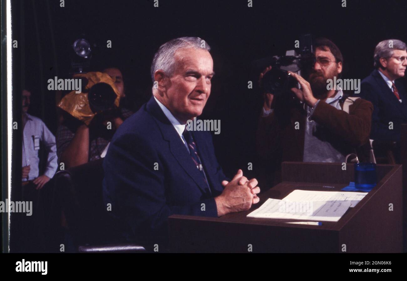 Austin Texas USA, 1986: Televised debate between challenger and former ...