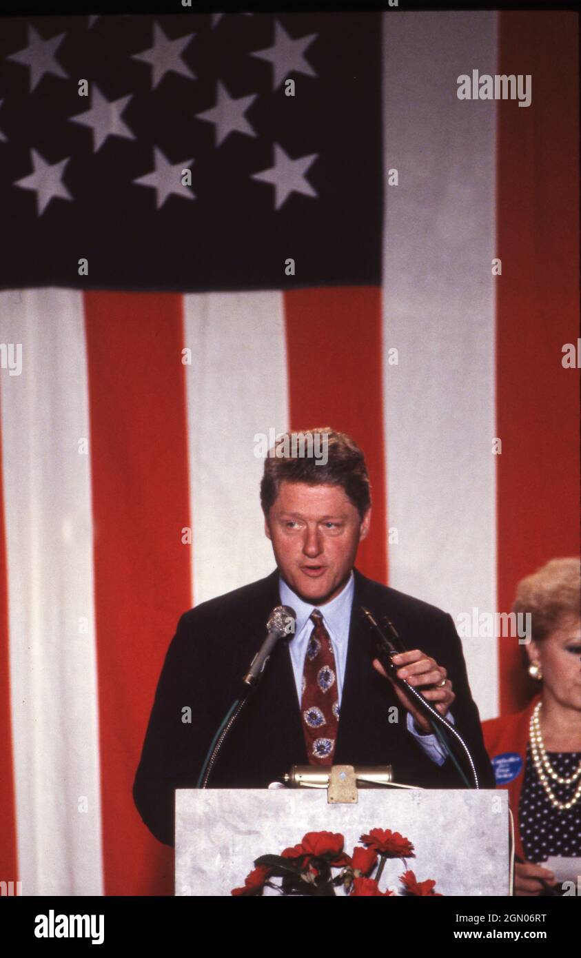 San Antonio Texas USA, 1992: Democratic presidential candidate BILL ...