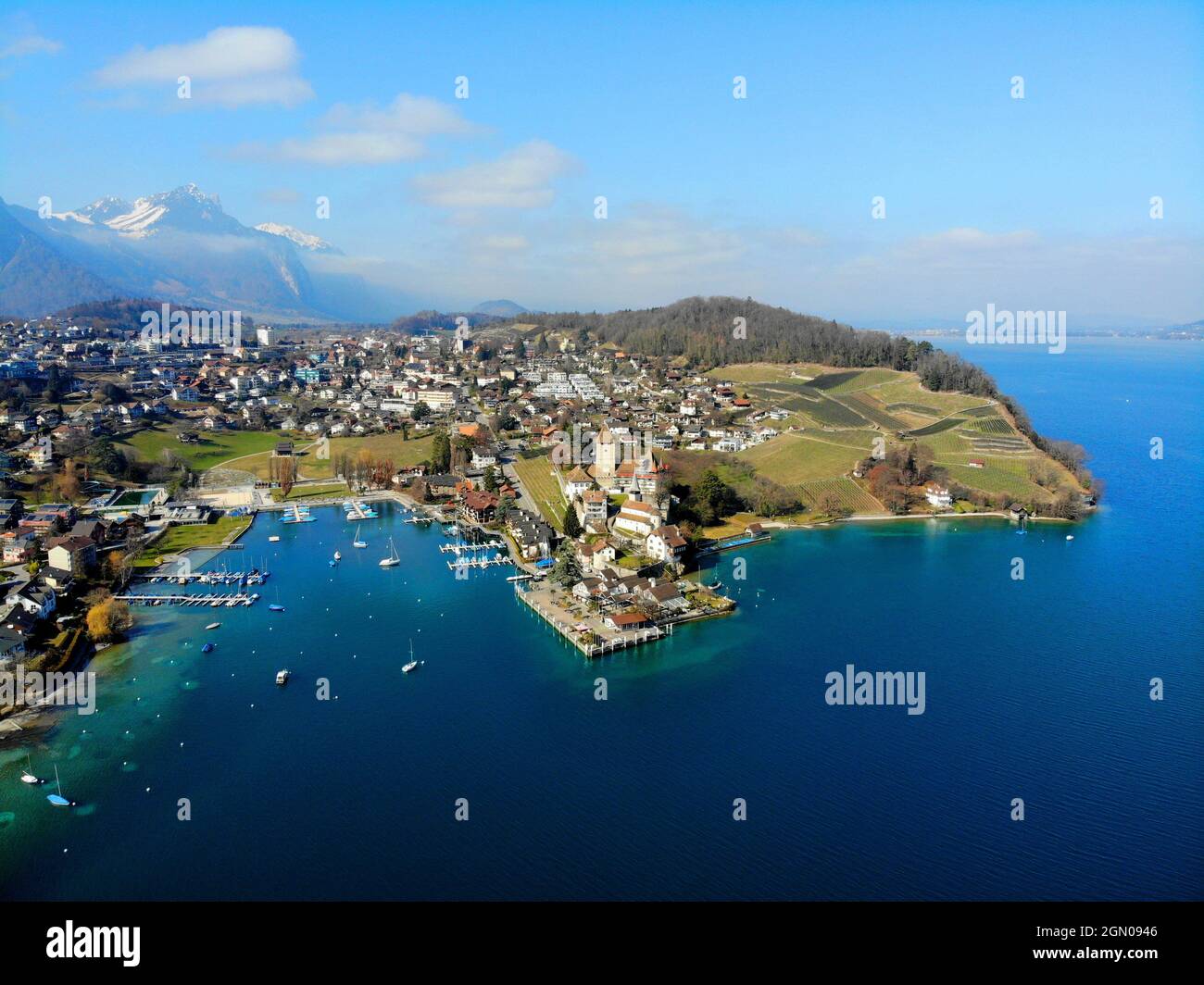 Schloss spiez hi-res stock photography and images - Alamy