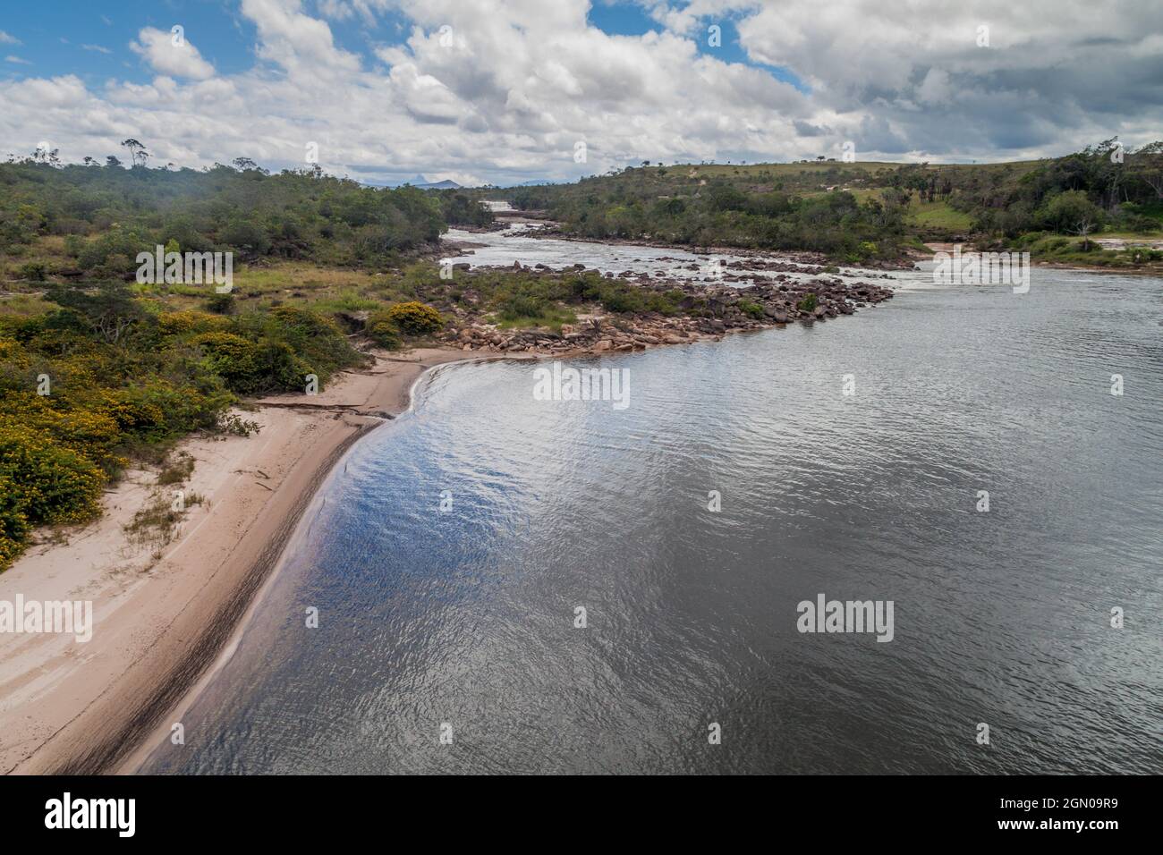 Yuruani falls hi-res stock photography and images - Alamy