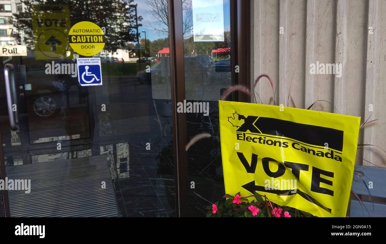 Voting logo hi-res stock photography and images - Alamy